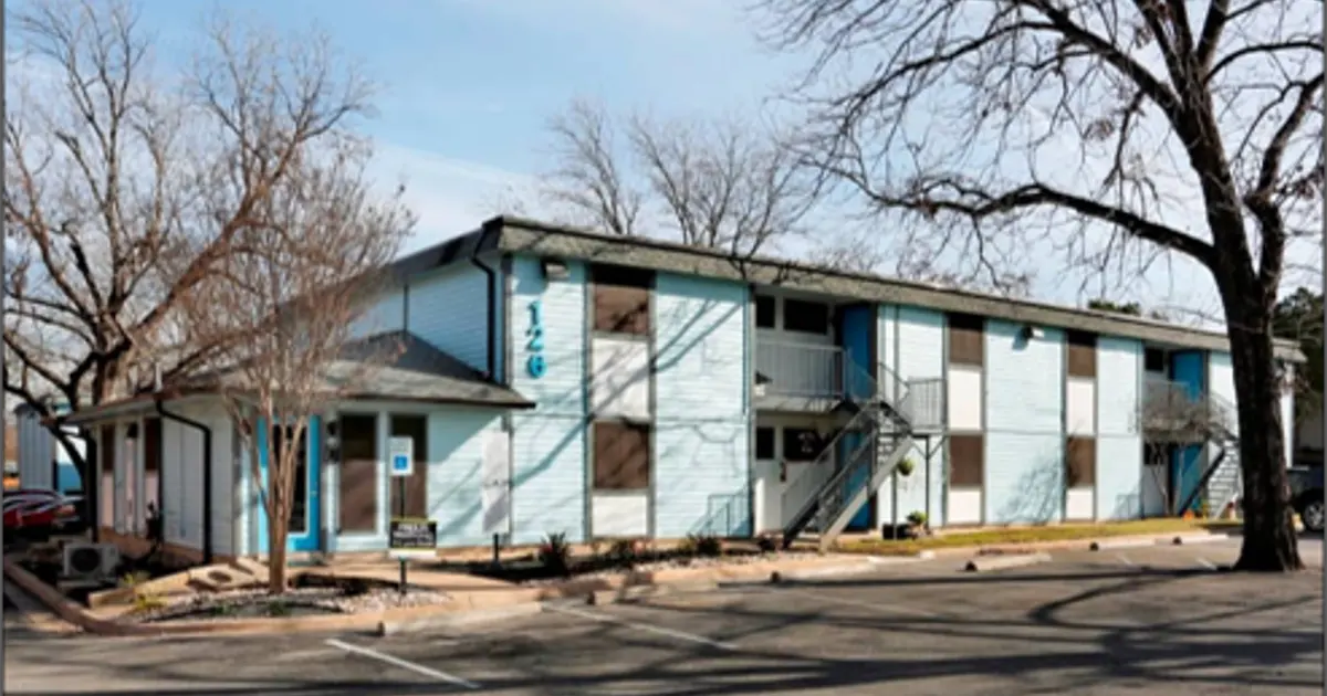 Home | Alma Soco & Alma Woodward